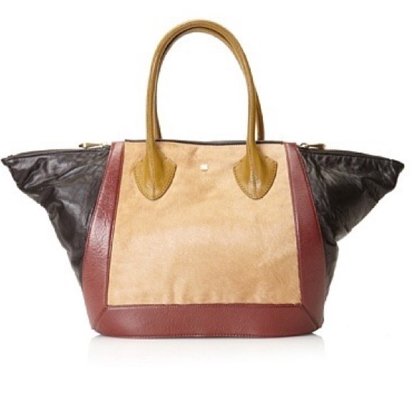 Pour Victoire Handbags | semashow.com