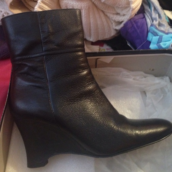 Valerie Stevens | Shoes | Leather Val Flex Ankle Wedge Boots | Poshmark