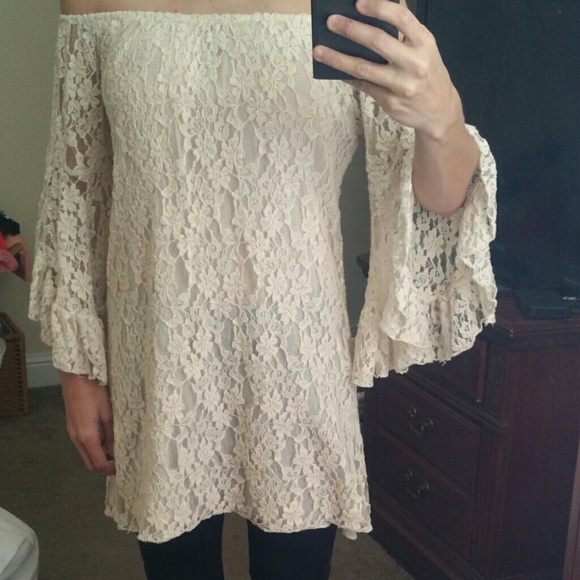 Elan | Tops | Elan Cream Colored Lace On Or Off Shoulder Tunic | Poshmark