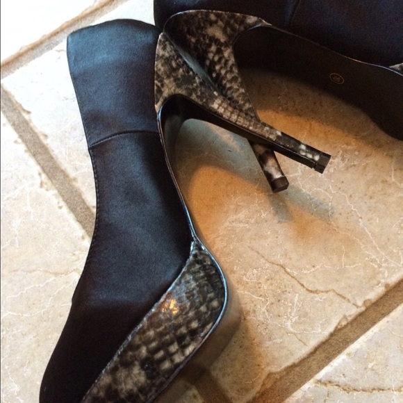 Shoe Dazzle | Shoes | Gorgeous Satin Platforms With Reptile Print Heels ...