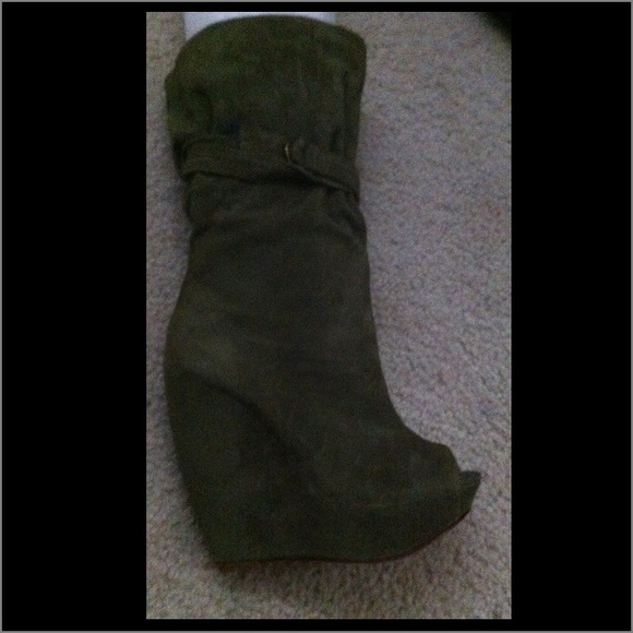 Report Signature | Shoes | Temporary Sale New Report Signature Wedge ...