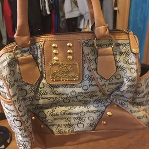 Marcie's Closet on Poshmark - @redfemale