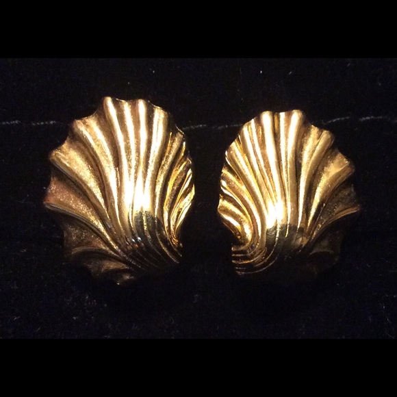 Givenchy | Jewelry | Givenchy Polished Goldtone Shell Clip Earrings ...