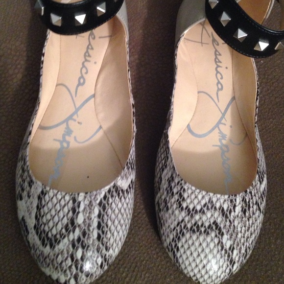 Jessica Simpson | Shoes | Jessica Simpson Snakeskin Rockstud Flats ...
