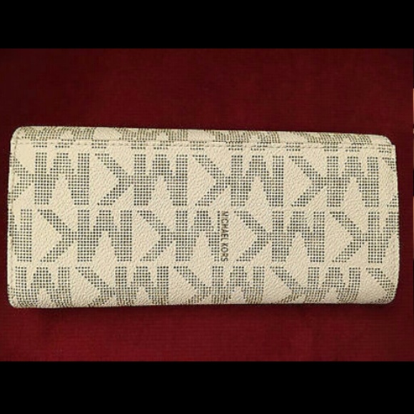 Michael Kors | Bags | Michael Kors Jet Set Pvc Mk Signature | Poshmark