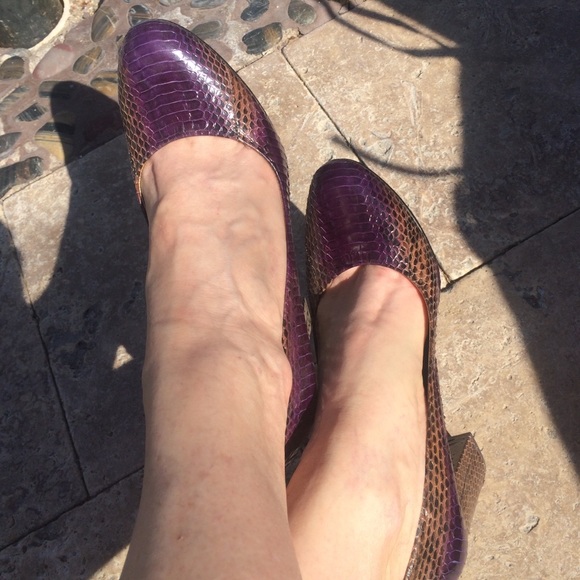 BCBG | Shoes | Bcbg Amazing Plum Block Heel Snake Textured Heels ...