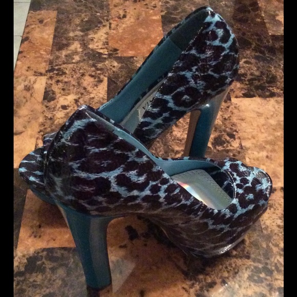 LASONIA | Shoes | Soldblue Leopard Print Heels | Poshmark