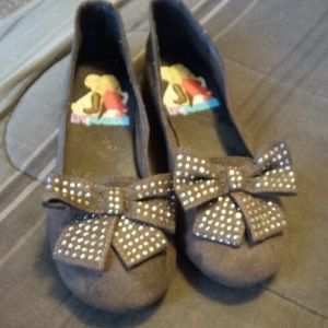 Liv and Maddie Shoes on Poshmark