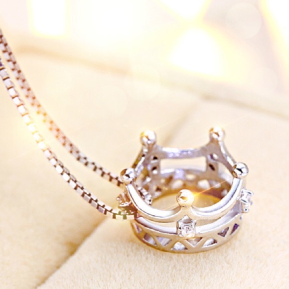 Jewelry | 925k Sterling Silver Cz Crown Pendant | Poshmark