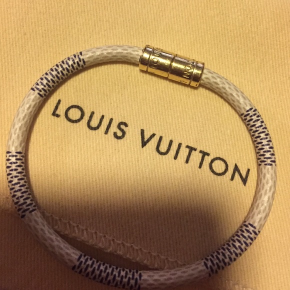 Replica Louis Vuitton Leather Bracelet | semashow.com