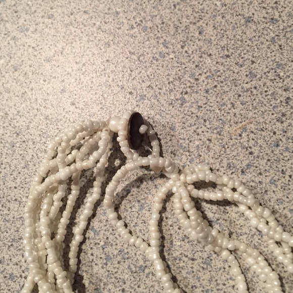 PacSun | Jewelry | Seashell Disc White Iridescent Bead Necklace | Poshmark