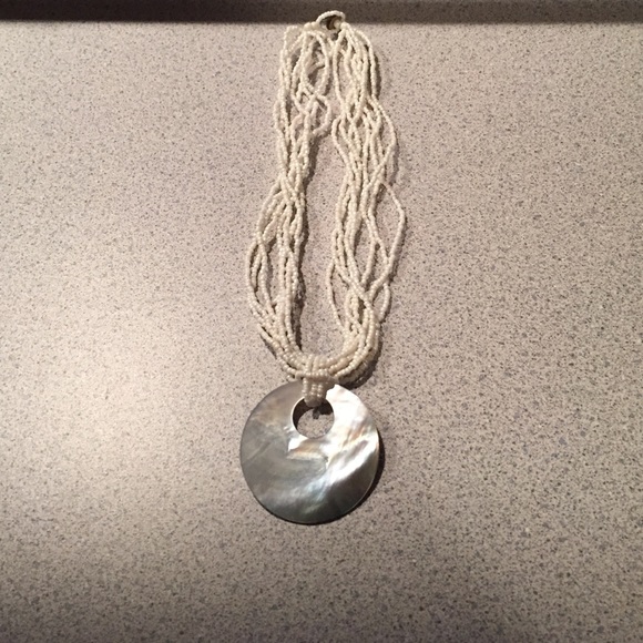 PacSun | Jewelry | Seashell Disc White Iridescent Bead Necklace | Poshmark