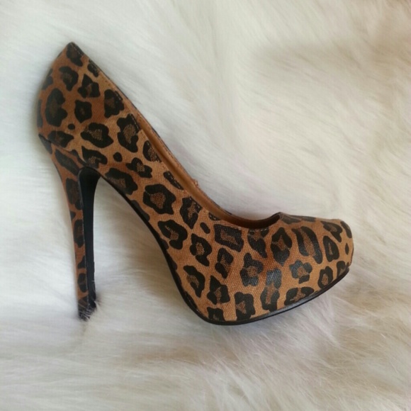 Shoes | S8 Leopard Print Pumps | Poshmark