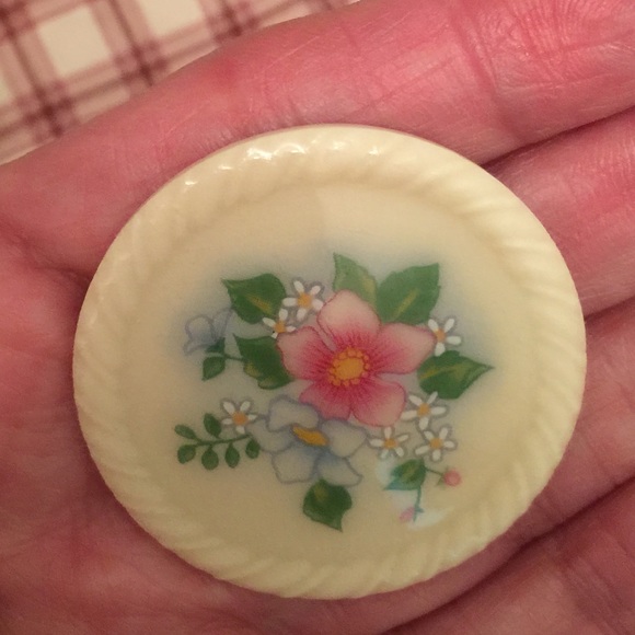 Avon | Jewelry | Vintage Avon Ceramic Pin | Poshmark