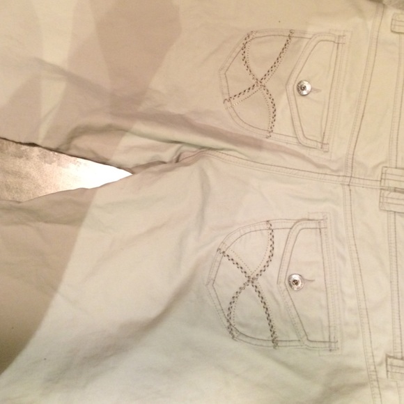 Maurices | Pants & Jumpsuits | Cream Capris | Poshmark