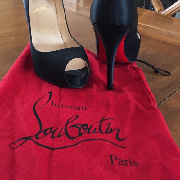 Christian Louboutin | Shoes | Authentic Christian Louboutin Red Bottom ...