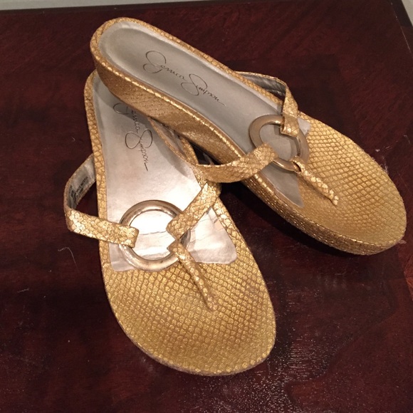 Jessica Simpson | Shoes | Size 6 Jessica Simpson Gold Sandal | Poshmark