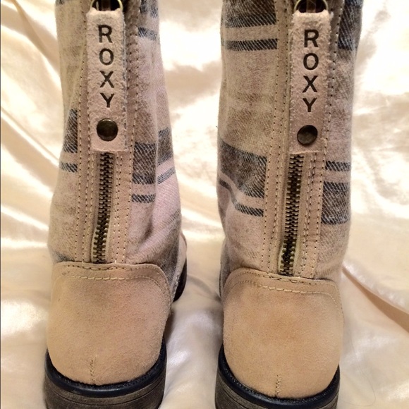 Roxy | Shoes | Tan Colored Combat Boots | Poshmark