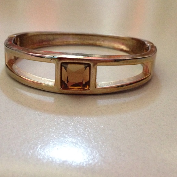 Jewelry | Preppy Gold Tone Bangle Bracelet W Brown Jewel | Poshmark