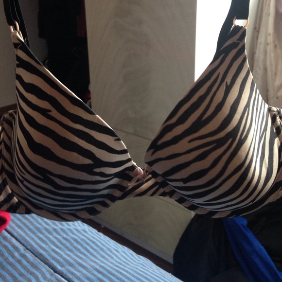 Maidenform | Intimates & Sleepwear | Tan Zebra Striped Bra | Poshmark