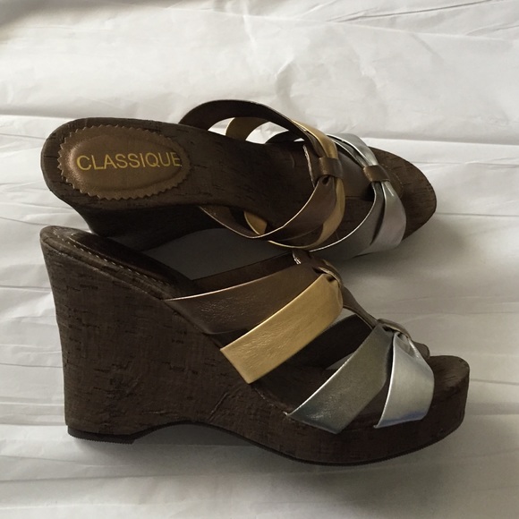 Classique | Shoes | Classique Metallic Sandals Nwot | Poshmark