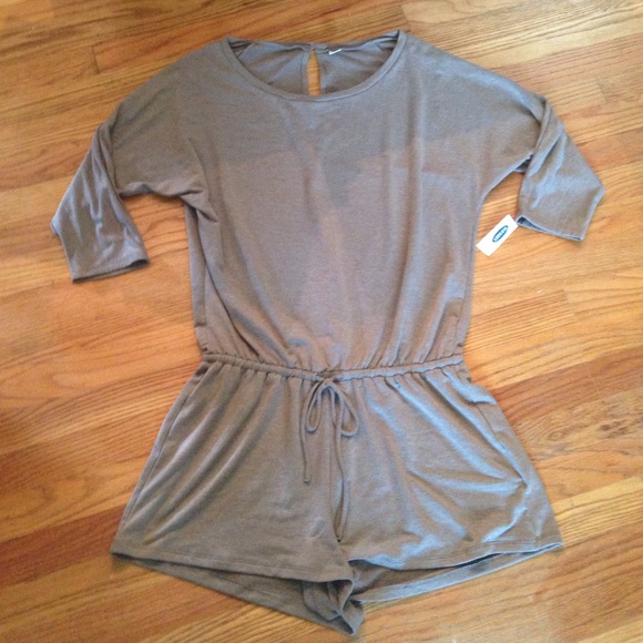 Old Navy | Pants & Jumpsuits | Old Navy Tan 34 Sleeve Romper Large ...