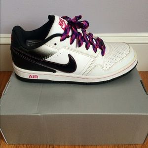 Nike | Shoes | Nike Air Size 9 | Poshmark