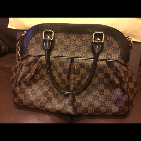 Louie Bags | semashow.com