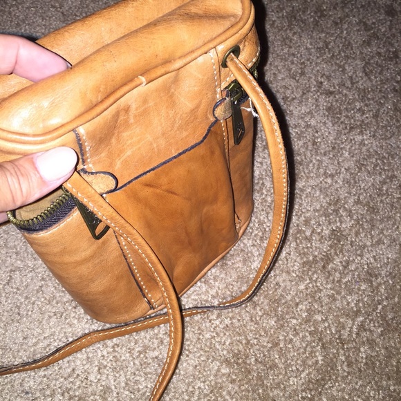 Patricia neal | Bags | Patricia Neal Bucket Bag Genuine Italian Leather ...