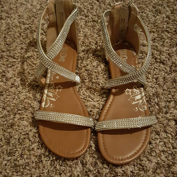Brash | Shoes | Silver Sandals | Poshmark