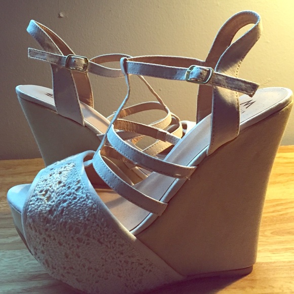 Shoe Dazzle | Shoes | Ladylike Platform Shoe | Poshmark