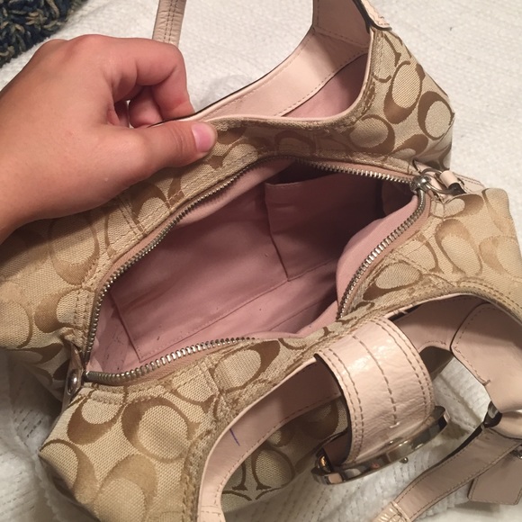 Coach | Bags | Authentic Medium Sized Multi Pocket Coach Purse | Poshmark