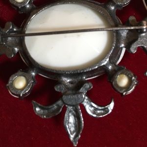 Vintage | Jewelry | Vintage Fluer De Lis Brooch And Clip Earrings Set ...