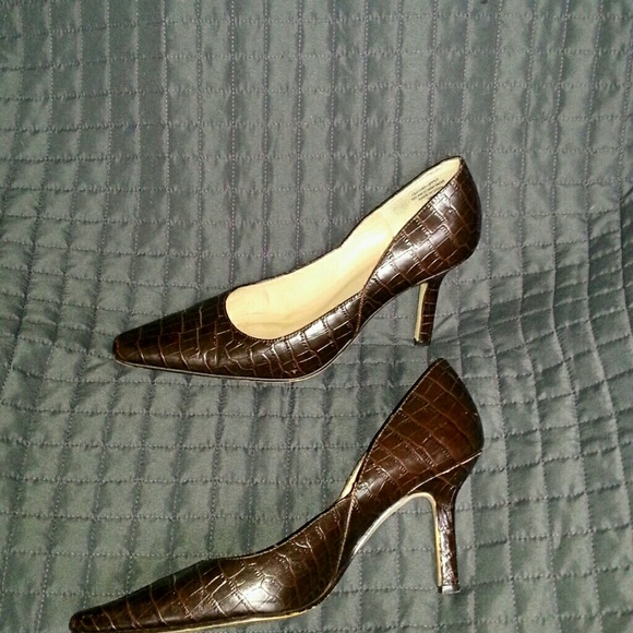 Shoes | Leather Chocolate Brown Heels Sz 9 | Poshmark