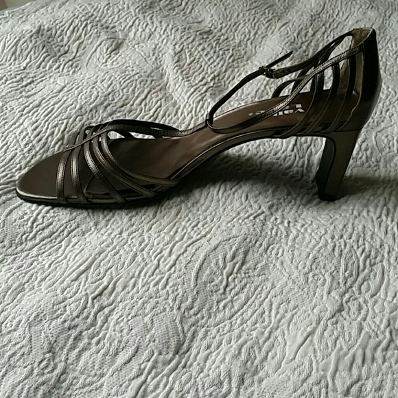 Valley Lane | Shoes | Vintage Bronze Sandals | Poshmark