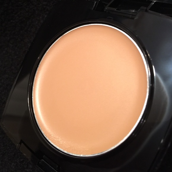 Avon | Makeup | True Color Flawless Creamtopowder Foundation | Poshmark
