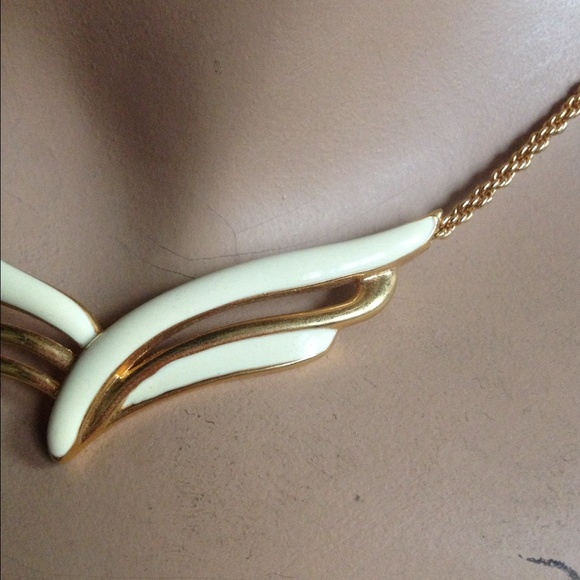 Monet | Jewelry | Vintage Monet Cream Enamel Necklace Gold 4 | Poshmark