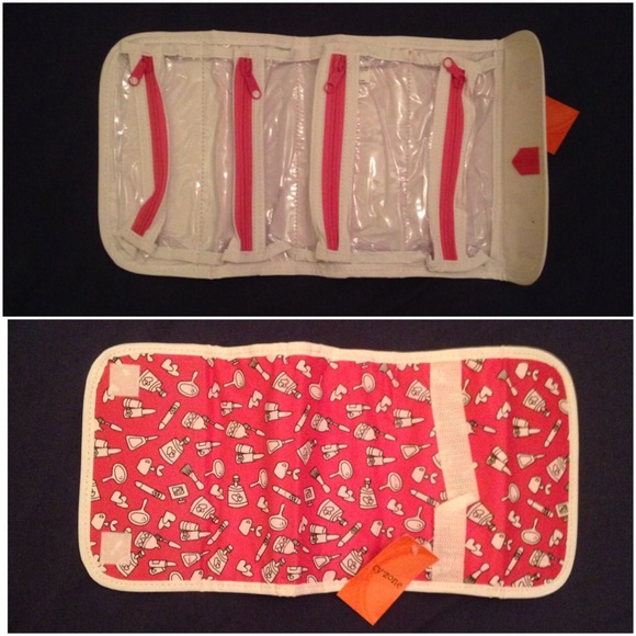 Vintage - BNWT Cyzone Brand Early 2000s Cosmetic Travel Bag from Gianna ...