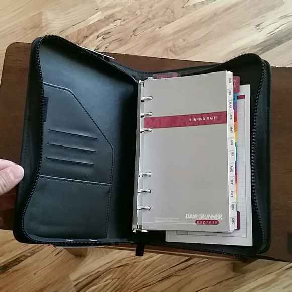 Accessories | Dayrunner Express Thin Profile Organizerplanner | Poshmark