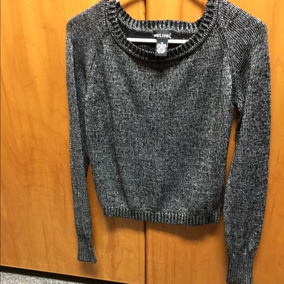 Wet Seal | Sweaters | Sparkly Gray Crop Sweater | Poshmark
