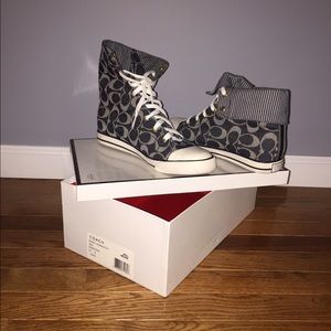 Db's Closet (@db_closet) | Poshmark