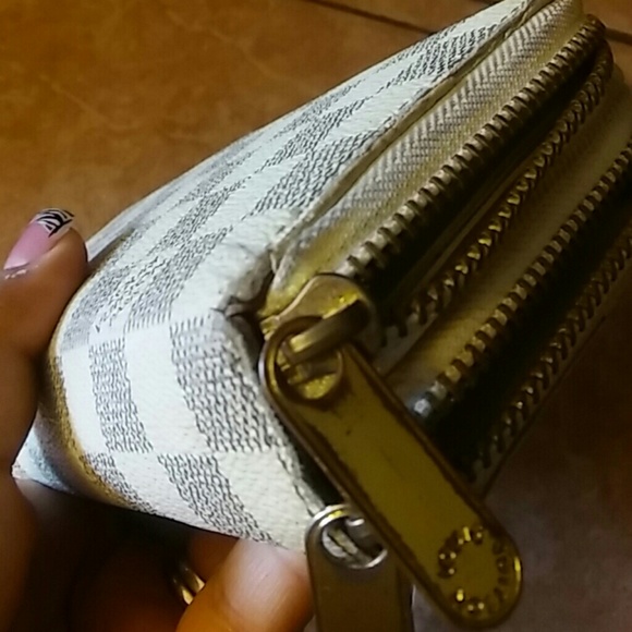 Louis Vuitton | Bags | Louis Vuitton White Checkered Wallet | Poshmark