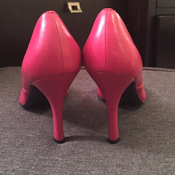 BCBGirls | Shoes | Bcbgirls Magenta Pumps | Poshmark