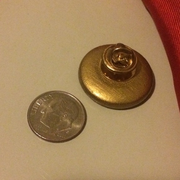 Jewelry | Sale Alice In Wonderland Queen Of Hearts Pin Ook | Poshmark