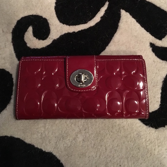 Coach Red Patent Leather Wallet | semashow.com