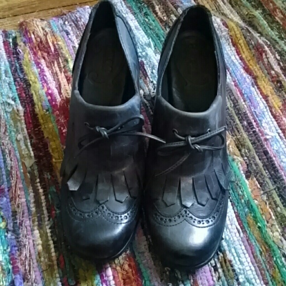 Born | Shoes | Bnwot Born Wingtipbrogan Heels So Cute | Poshmark