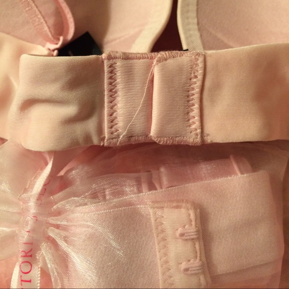 Victoria's Secret | Intimates & Sleepwear | Victorias Secret 32a ...