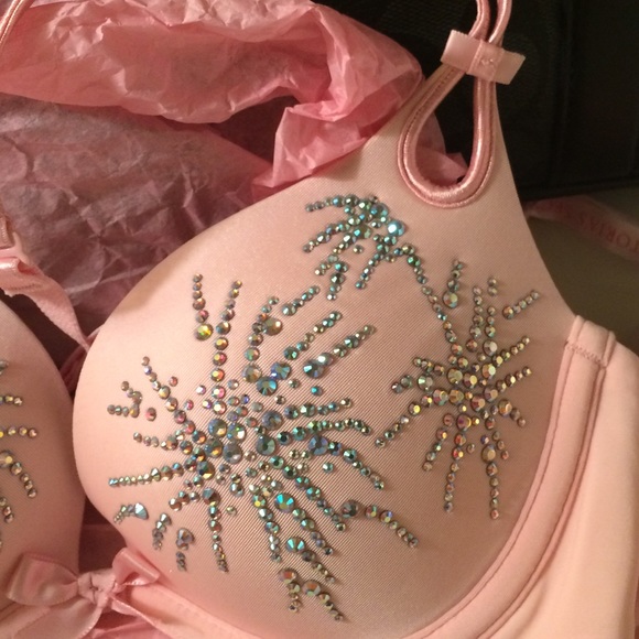 Victoria's Secret | Intimates & Sleepwear | Victorias Secret 32a ...