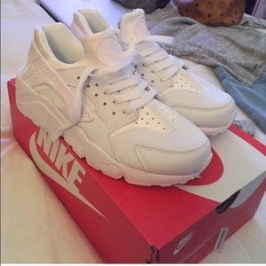 Kay's Closet (@kayg0ldi) | Poshmark