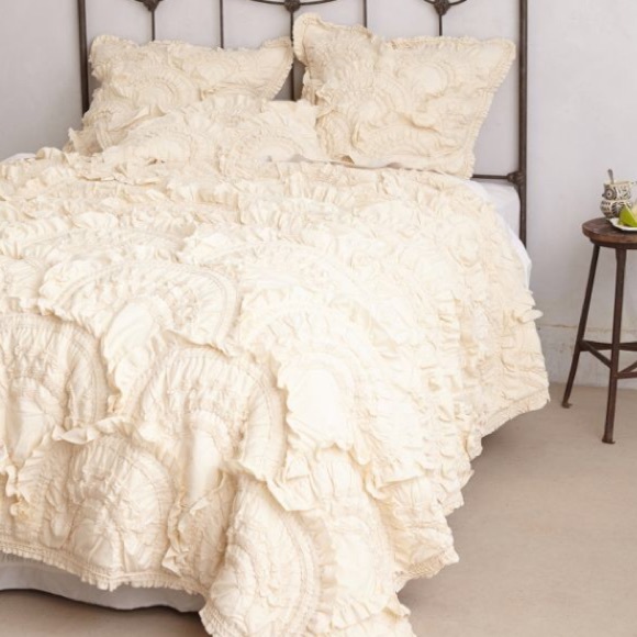 Anthropologie | Bedding | Twin Size Anthropology Cream Bedding | Poshmark